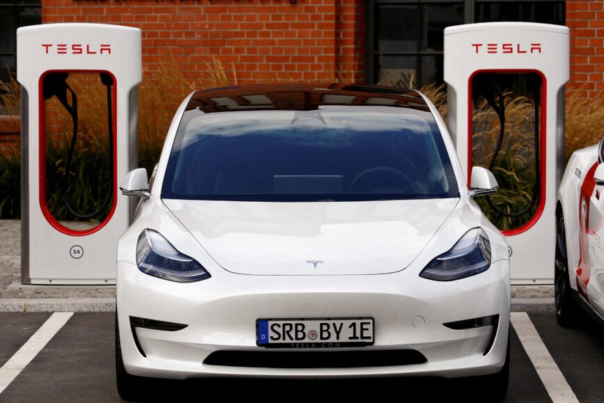 Tesla Sustainable Transportation for Reducing Carbon - zonaebt.com