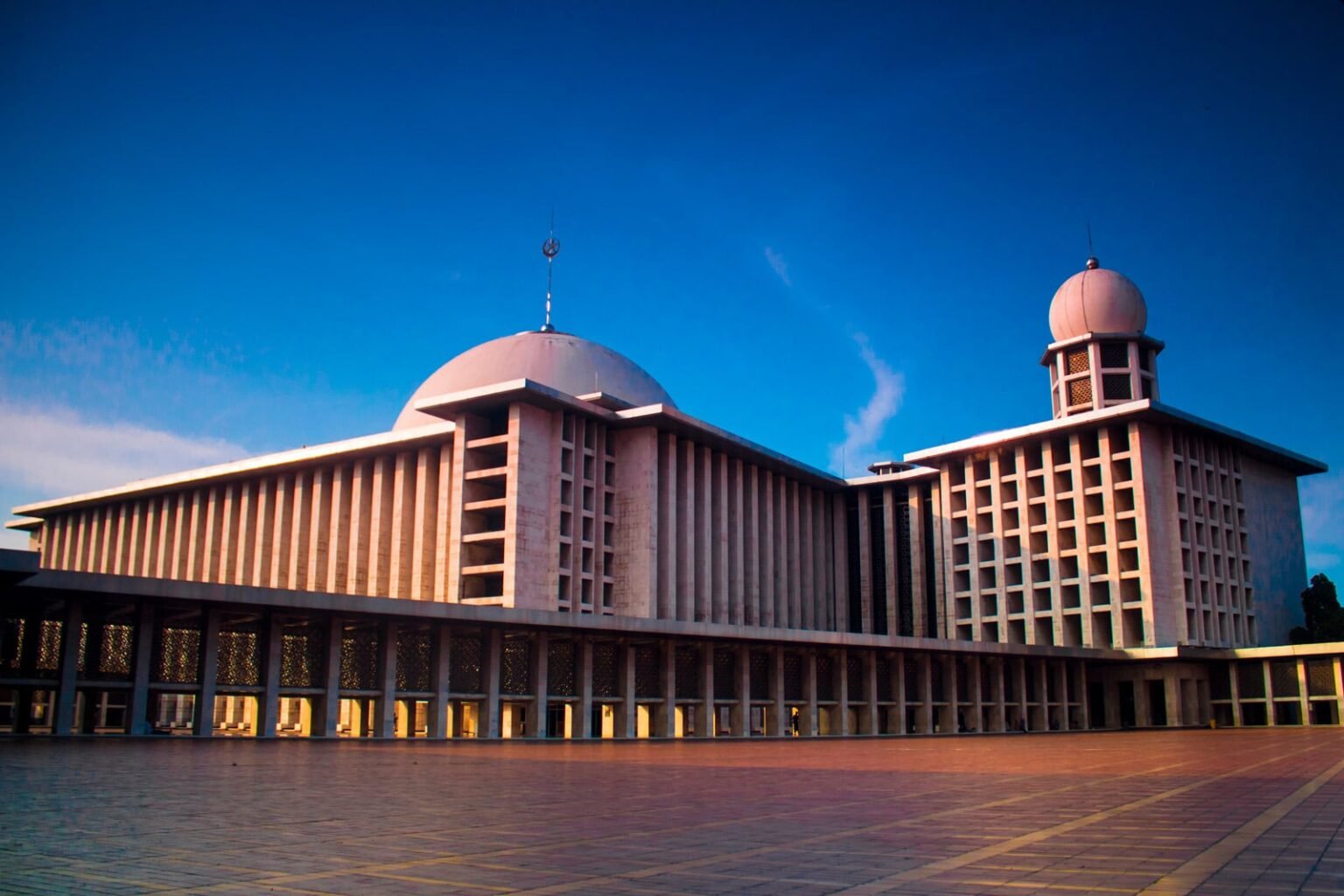 6 Kriteria Green Building dan Contoh Bangunan di Indonesia zonaebt.com