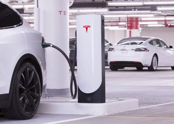 Mengenal Tesla, Perusahaan Mobil Listrik Terbesar di Dunia! - zonaebt.com